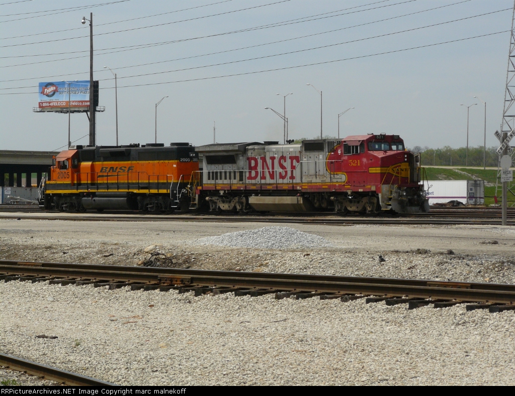 BNSF 521